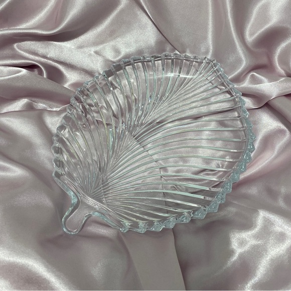 Mikasa | Accents | Mikasa Crystal Leaf Shaped Diamond Trinket Dish ...
